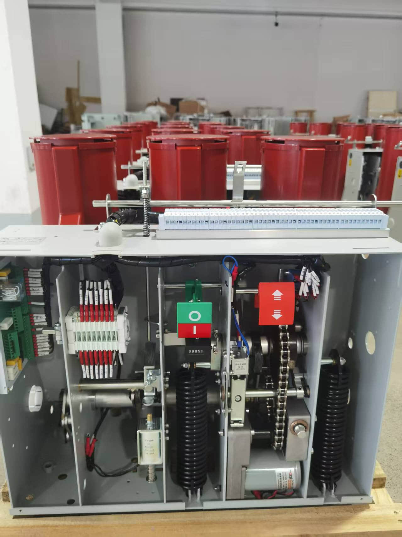 11kV Circuit Breakers: Outdoor vs. Indoor - Key Differences - Weisho ...
