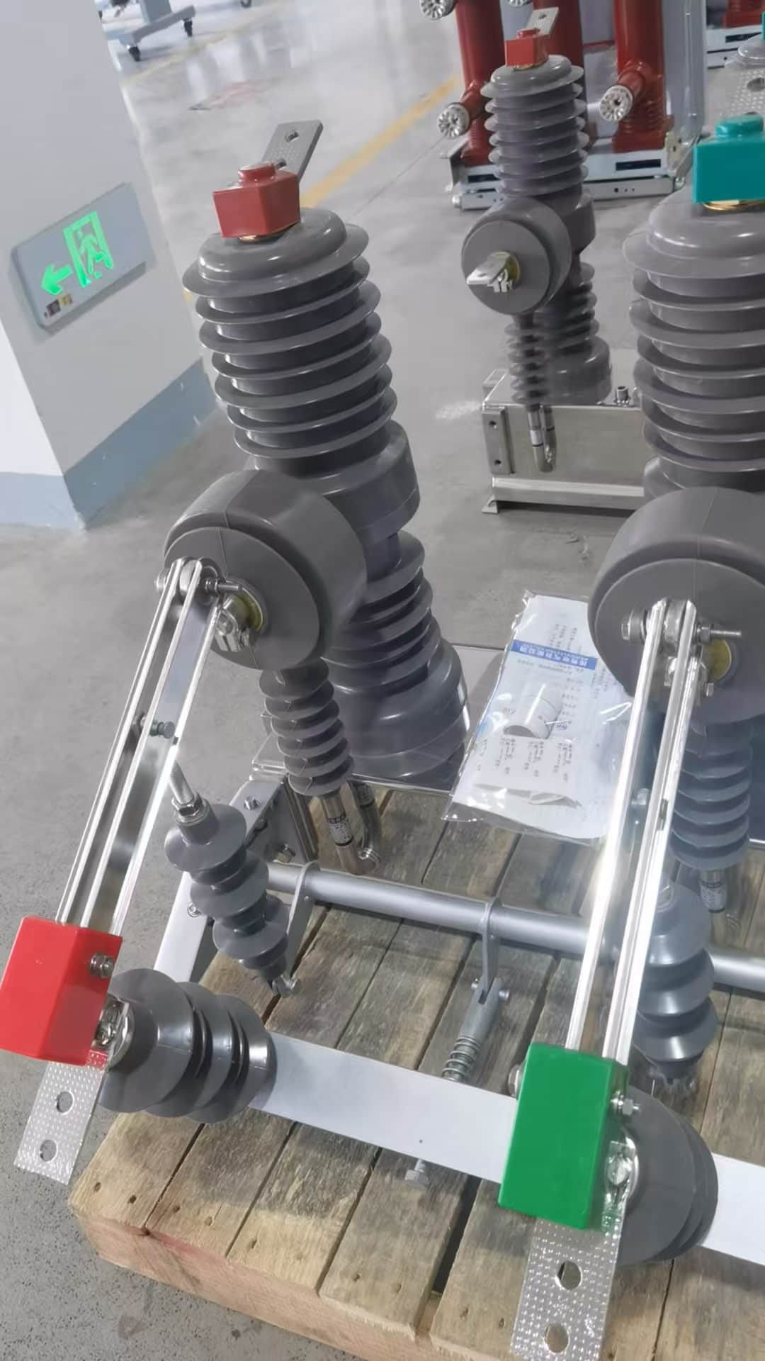 Load Break Switches vs. Disconnects vs. VCBs | Weishoelec Expert Guide ...