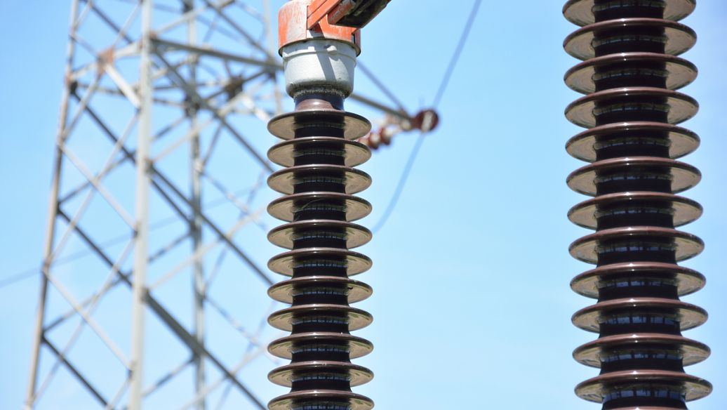 How High Voltage Insulators Ensure Power Network Safety & Performance ...